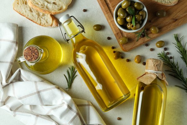 What is the Smoke Point of Oils? A Cooking Oil Guide - Smokin' and ...
