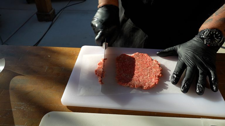 How to Make the Perfect Wendys Baconator at Home - Smokin' and Grillin ...