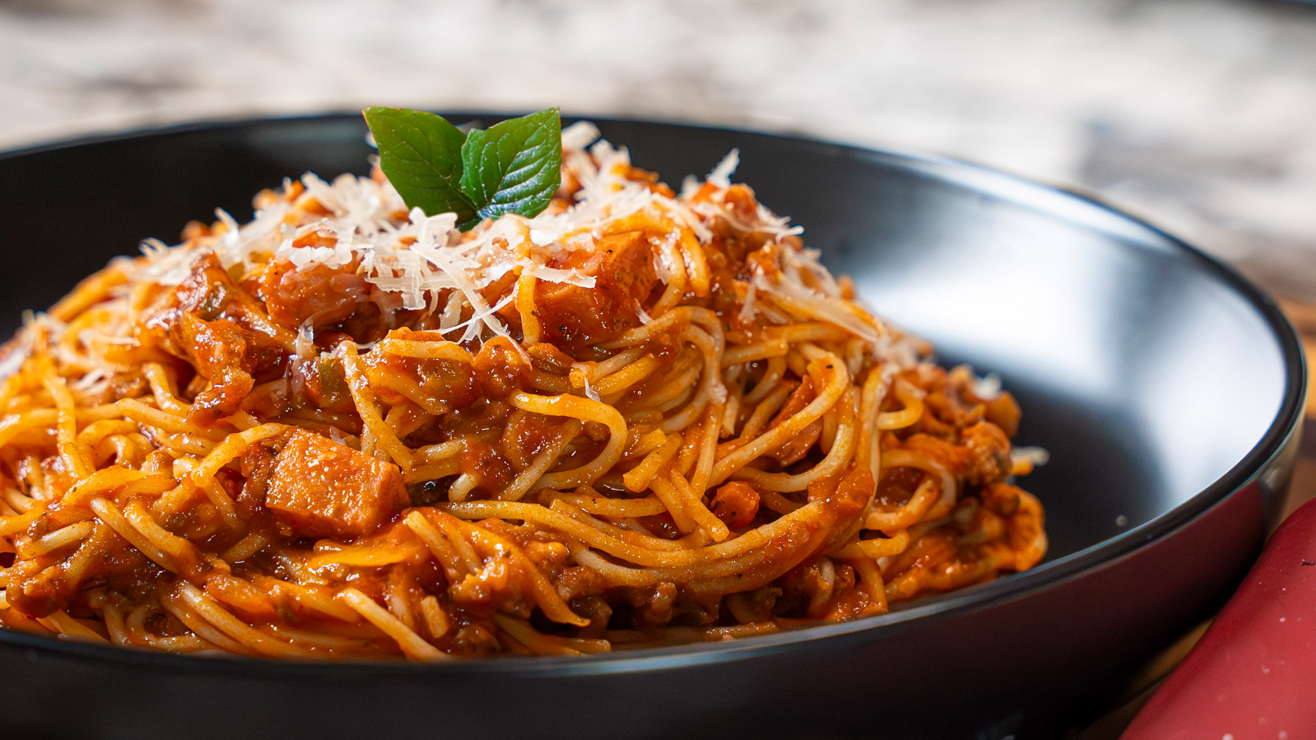 Mouthwatering Spaghetti Recipe: Layers of Flavor and Texture - Smokin ...