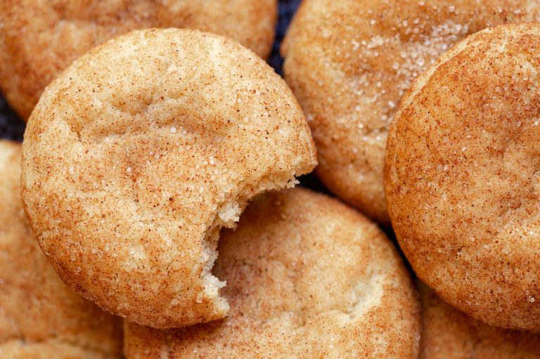 The Perfect Snickerdoodles: Crispy, Chewy, and Irresistible - Smokin ...