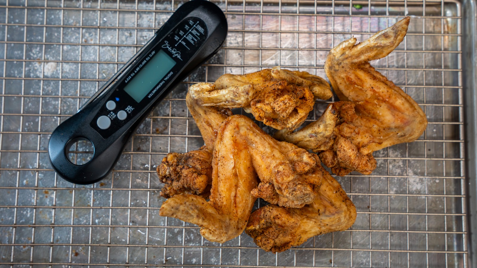 How to Make the Crispiest Fried Chicken Wings at Home - Smokin' and ...