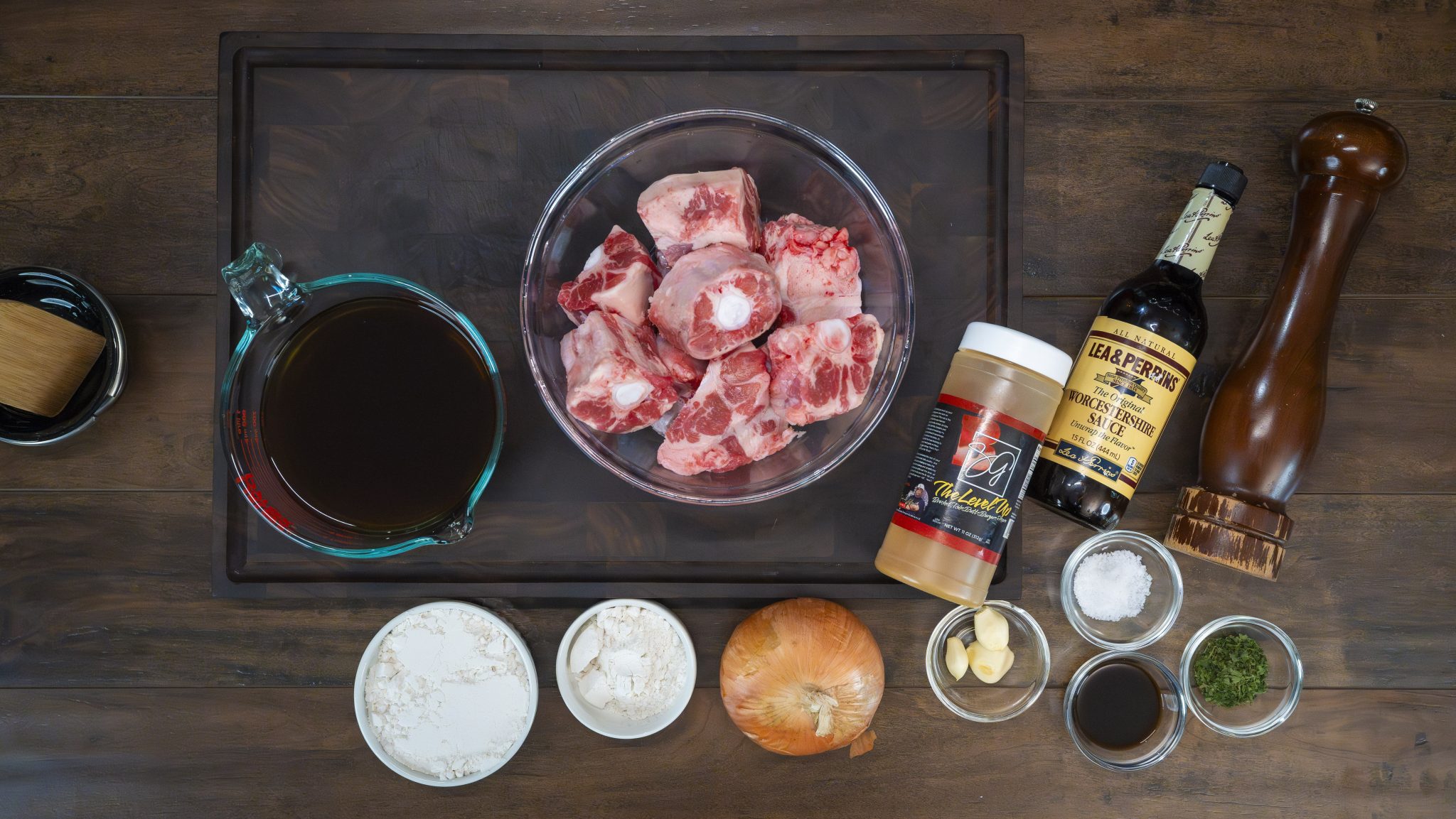 Fall-Off-The-Bone Slow Cooker Oxtails: A Flavorful Experience - Smokin ...