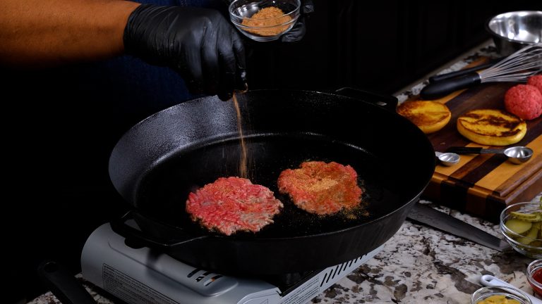 Smashburgers: Crispy Edges and Juicy Center - Smokin' and Grillin' with AB